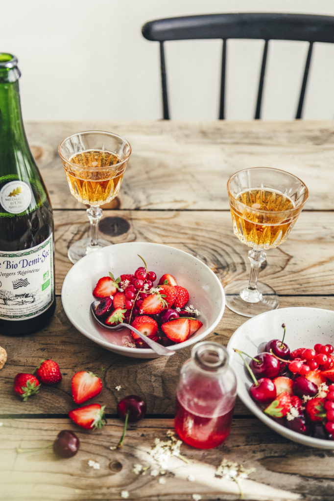 Nage de fruits rouges au sirop fraises sureau - Fraise & Basilic