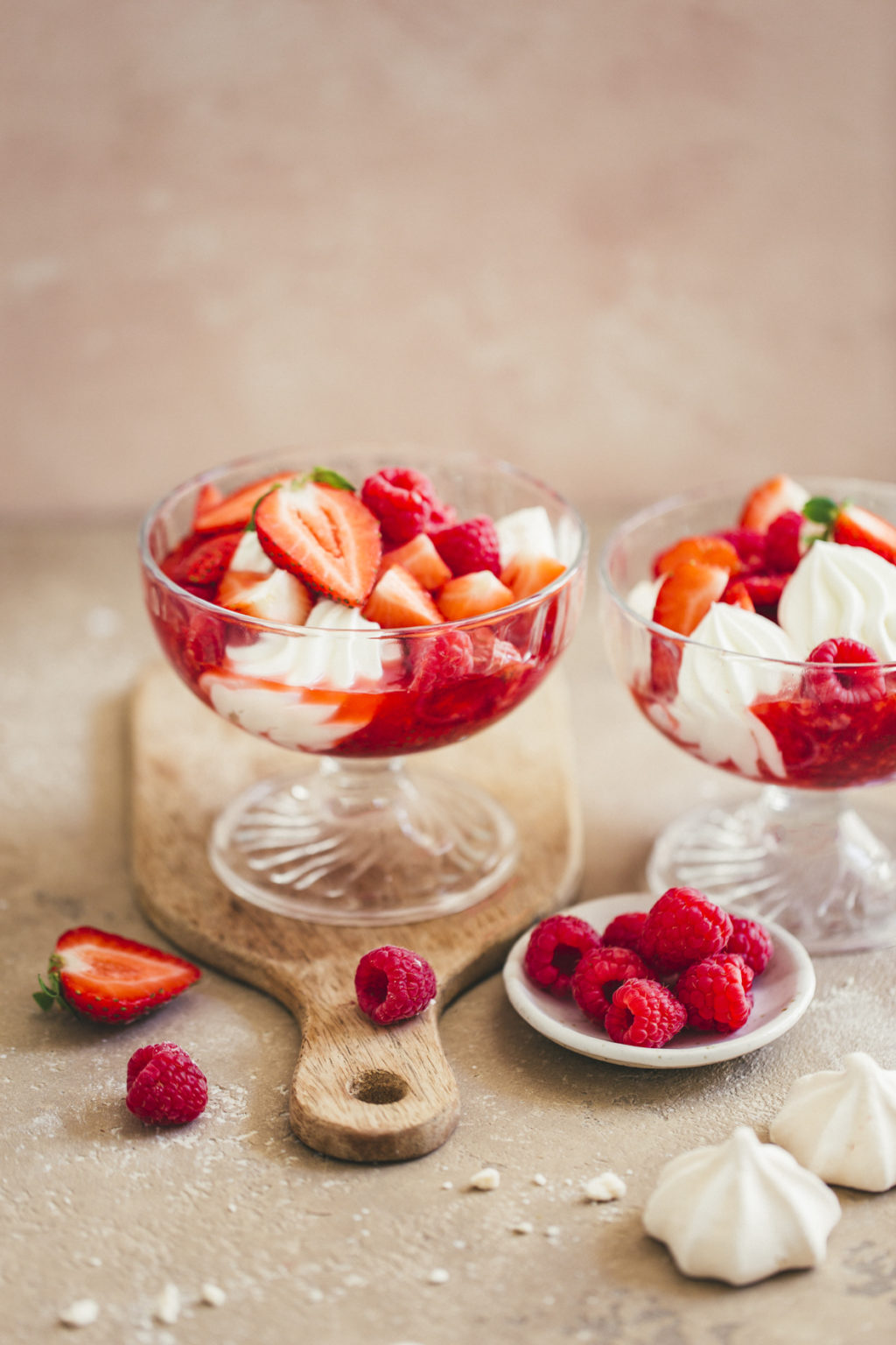 Shrikhand à la fleur d'oranger et aux fruits rouges - Fraise & Basilic